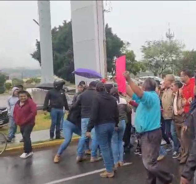 Alejandro Barroso responde con violencia a demandas ciudadanas - Así lo ...